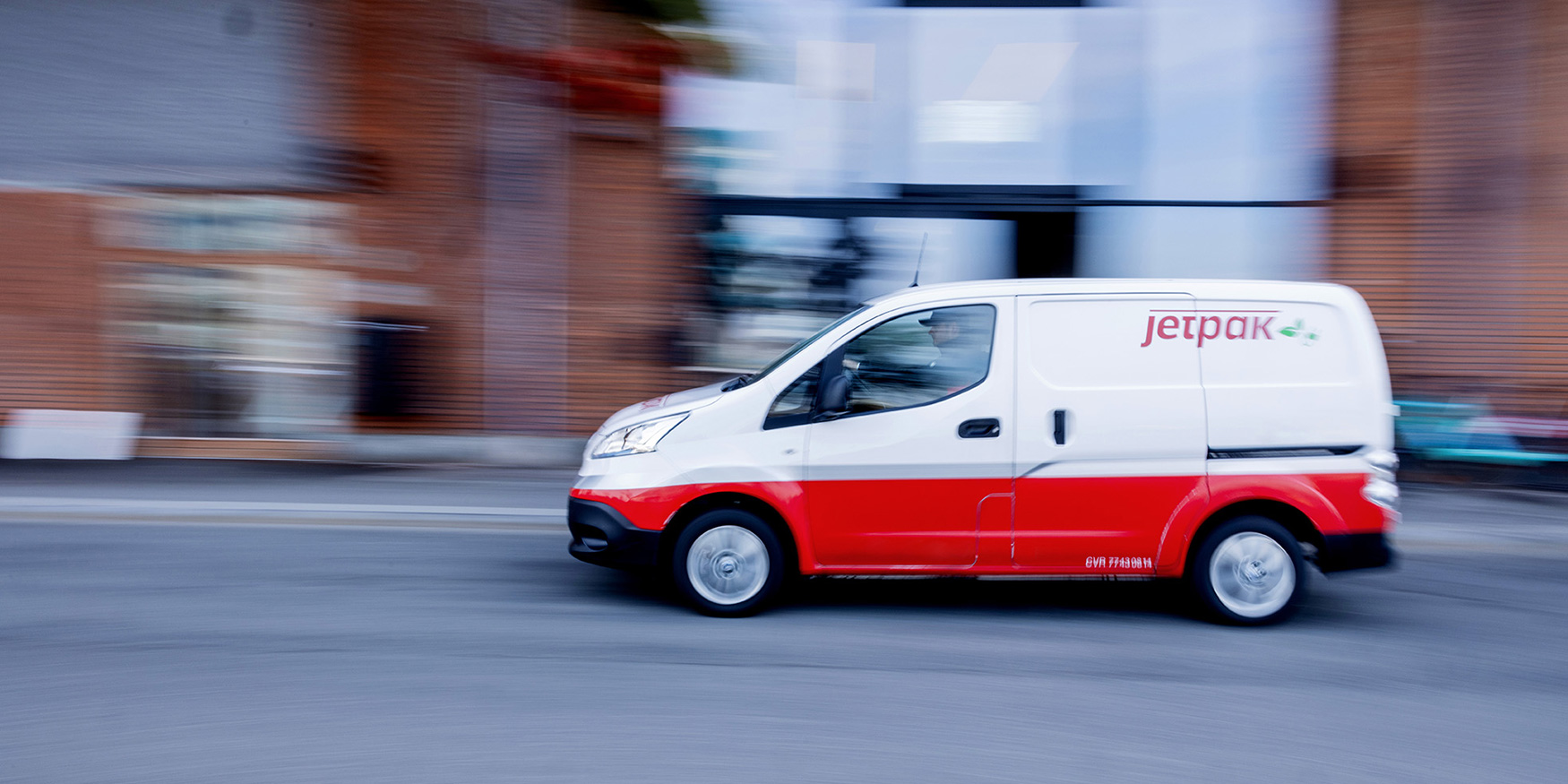 Jetpak ger åkare laddningsmöjlighet med hjälp av Driva